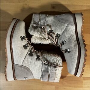Roxy | Shoes | Roxy Brandi Ii White Winter Boots With Sherpa Lining ...